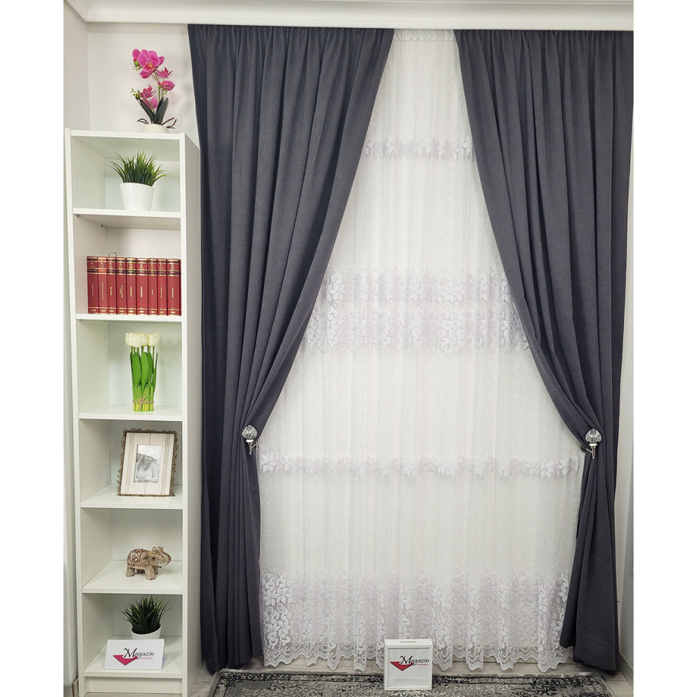 Draperie gri mat